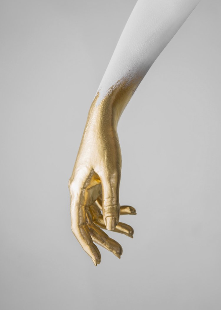 Hand of Gold – Lara Zankoul